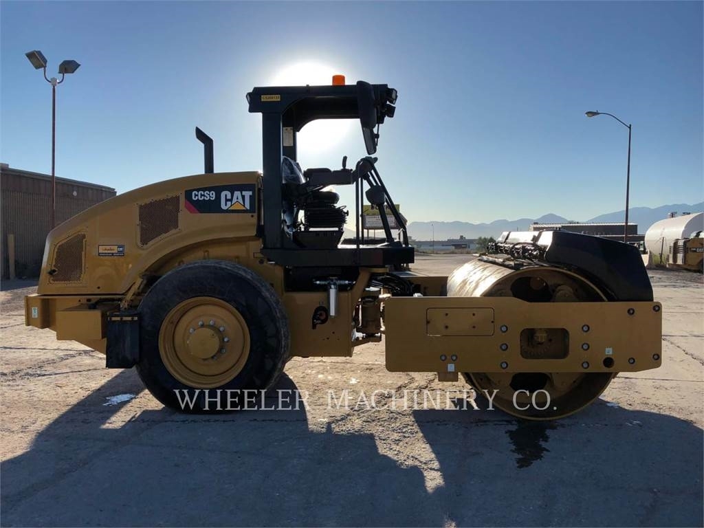 Used Single Drum Rollers & Compactors For Sale | Cat Used