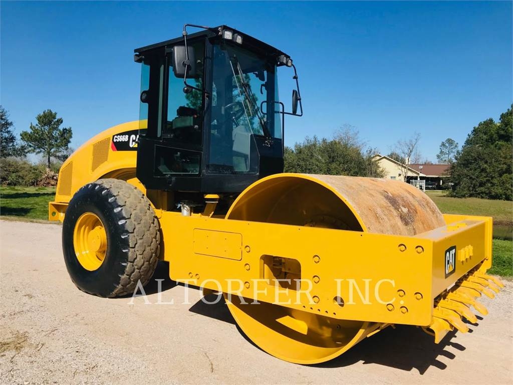 Caterpillar CS66B - Single drum rollers - Construction - CATERPILLAR ...