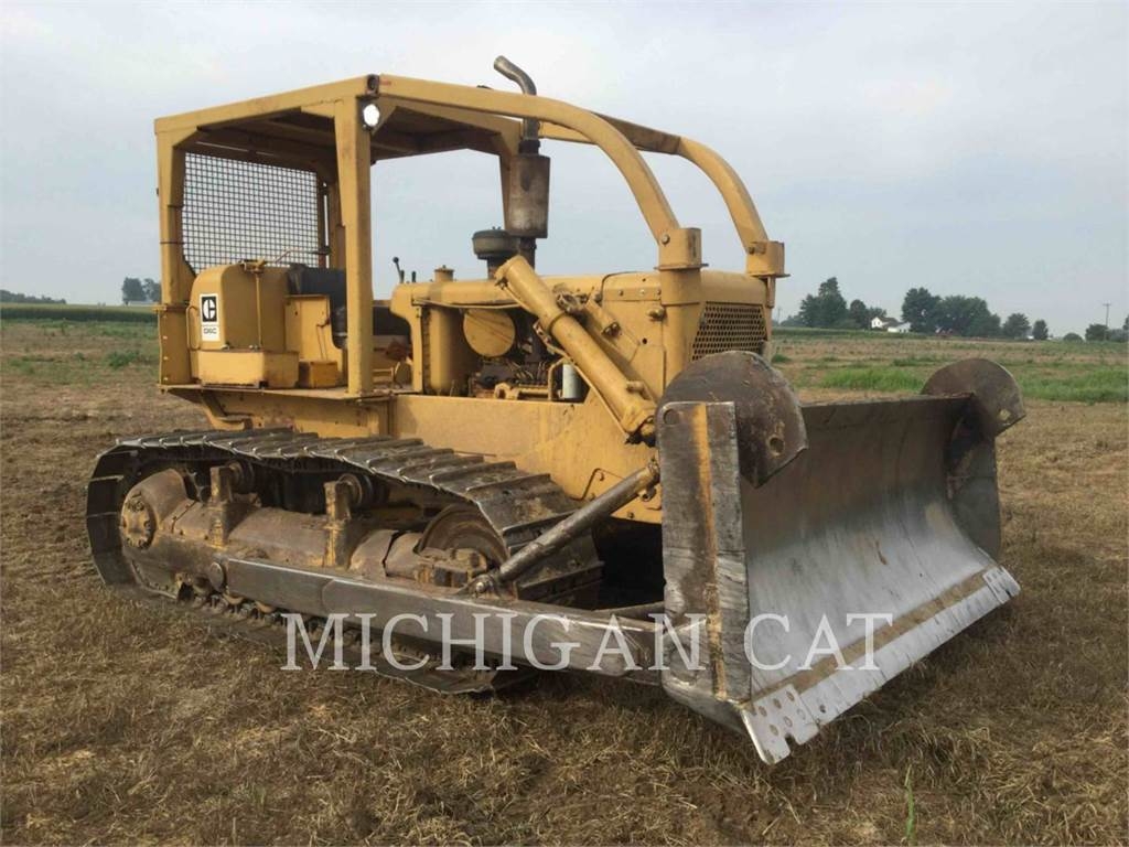 Caterpillar D6C - Dozers - Construction - CATERPILLAR WORLDWIDE