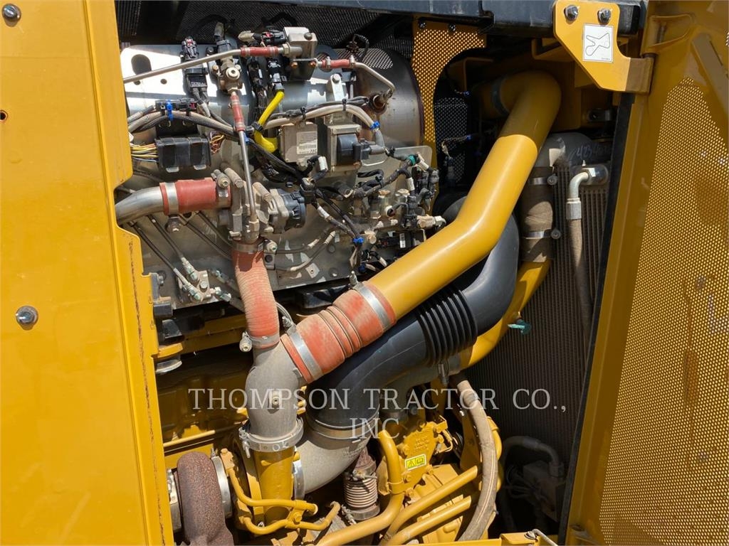 Caterpillar D8T