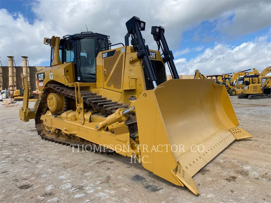 Caterpillar D8T