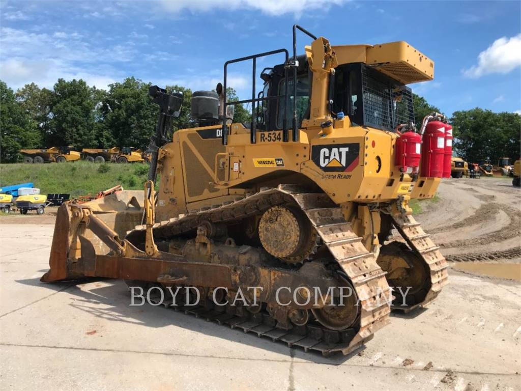 Caterpillar D8T - Dozers - Construction - CATERPILLAR WORLDWIDE