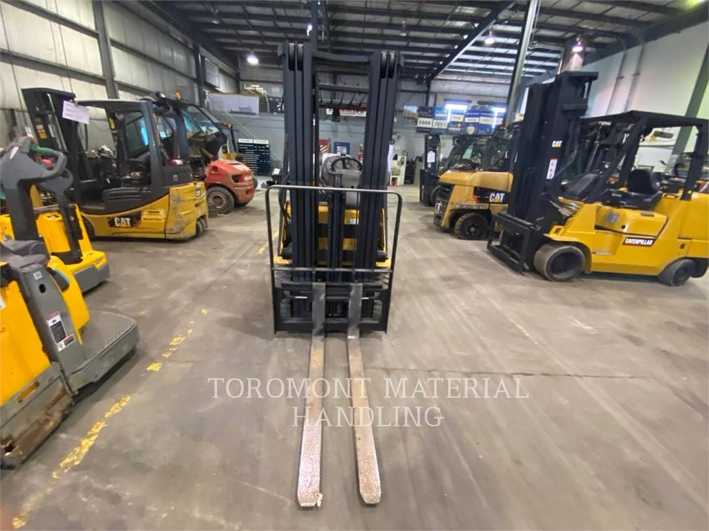 Caterpillar LIFT TRUCKS 2C5000 - Misc Forklifts - Material Handling ...