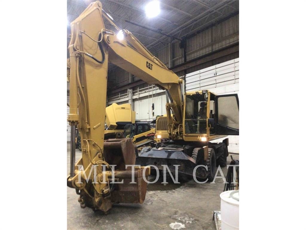 Used Wheel Excavators For Sale - Wheeled Excavators | Cat Used