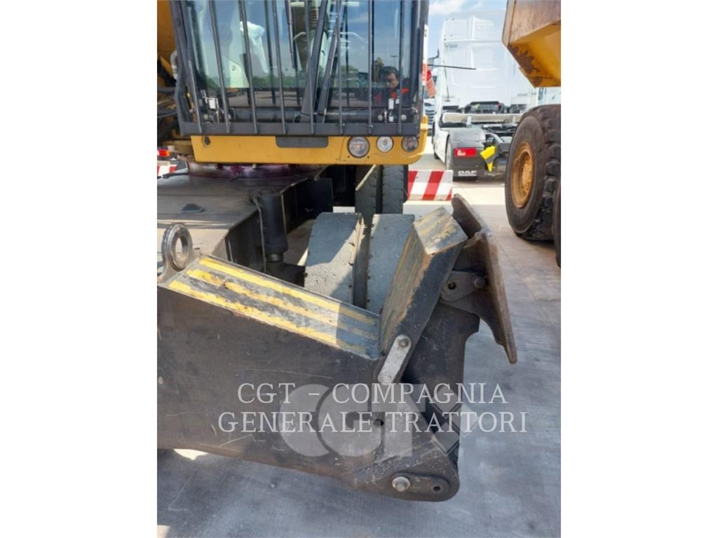 2017 Caterpillar MH3024 For Sale - 211,050 USD | Cat Used