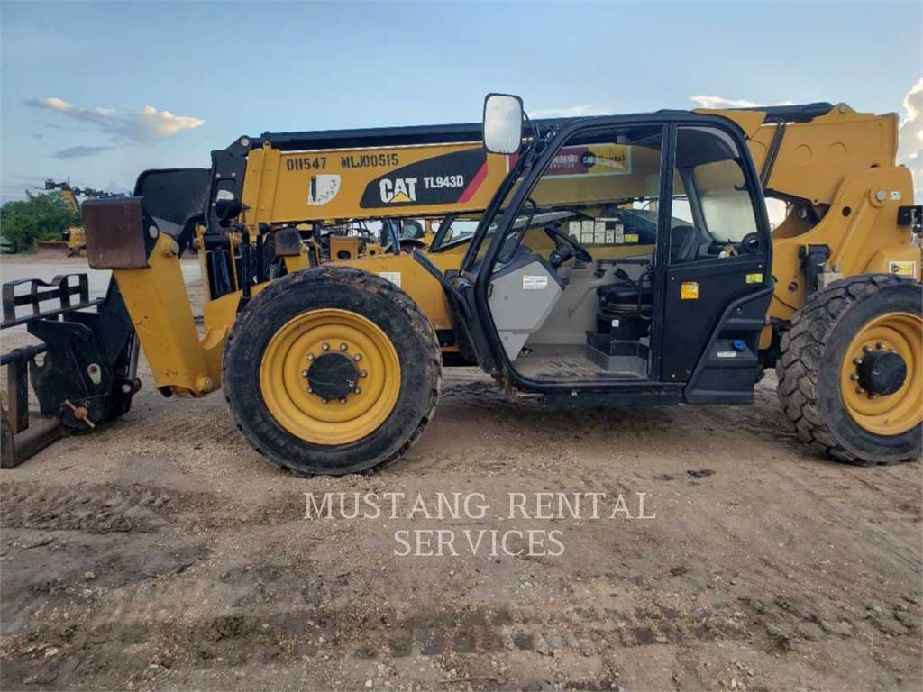Caterpillar TL943 - telehandler - Construction - CATERPILLAR WORLDWIDE