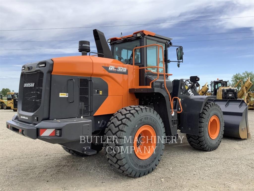 Doosan DL320-7 - Incarcator pe pneuri - Constructii - CATERPILLAR WORLDWIDE