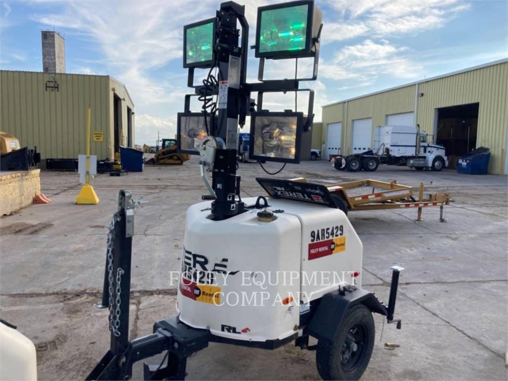 Genie RL4 - torre de alumbrado - Construcción - CATERPILLAR WORLDWIDE