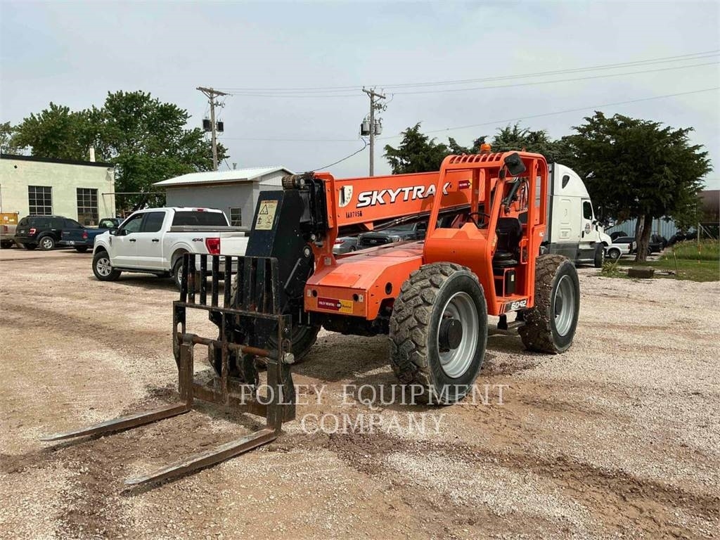 JLG 6042