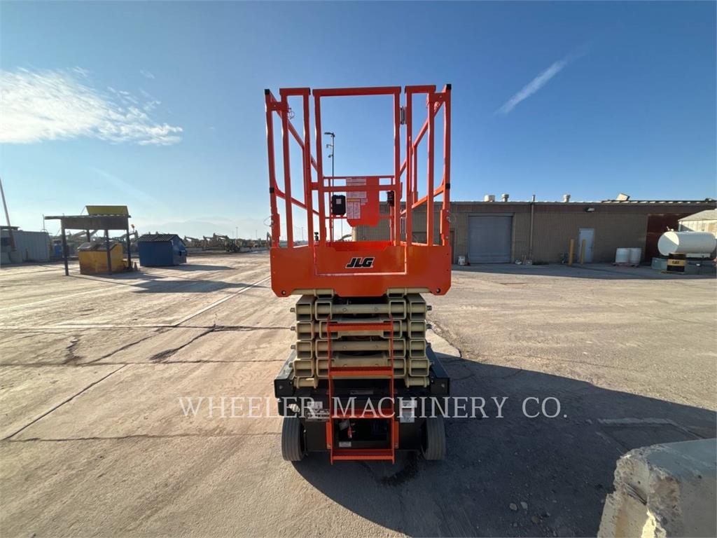 JLG R4045 - levantamiento - tijera - Construcción - CATERPILLAR WORLDWIDE