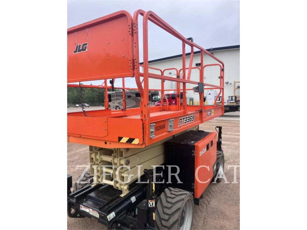 JLG RT3369 - levantamiento - tijera - Construcción - CATERPILLAR WORLDWIDE