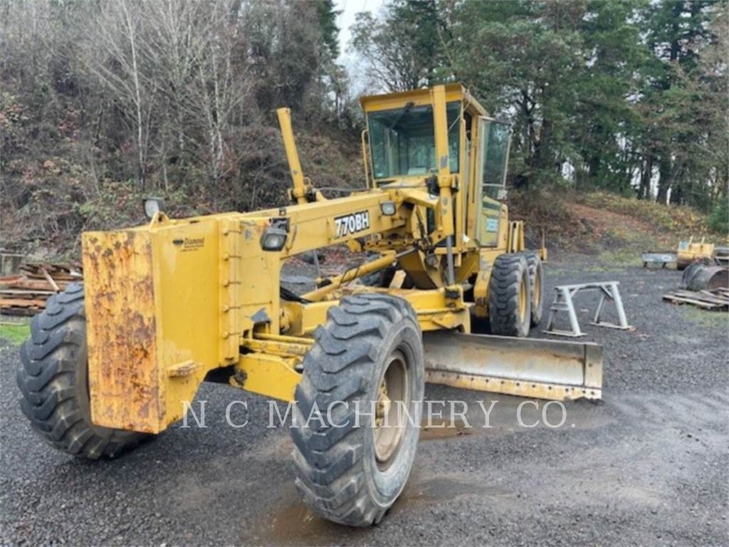1994 John Deere 770BH For Sale - 45,000 USD | Cat Used