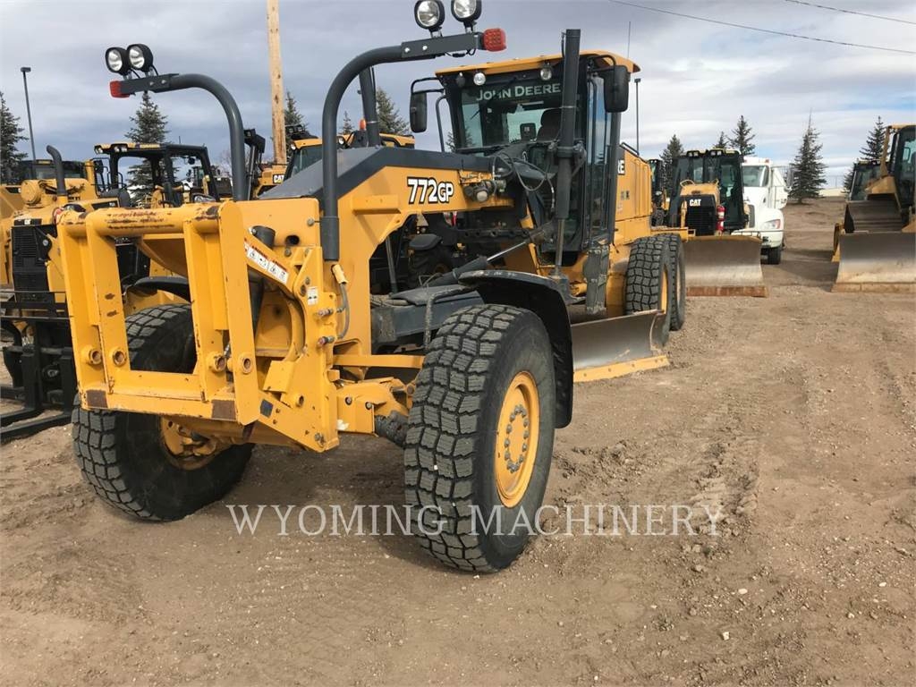 John Deere 772G - motor graders - Construction - CATERPILLAR WORLDWIDE