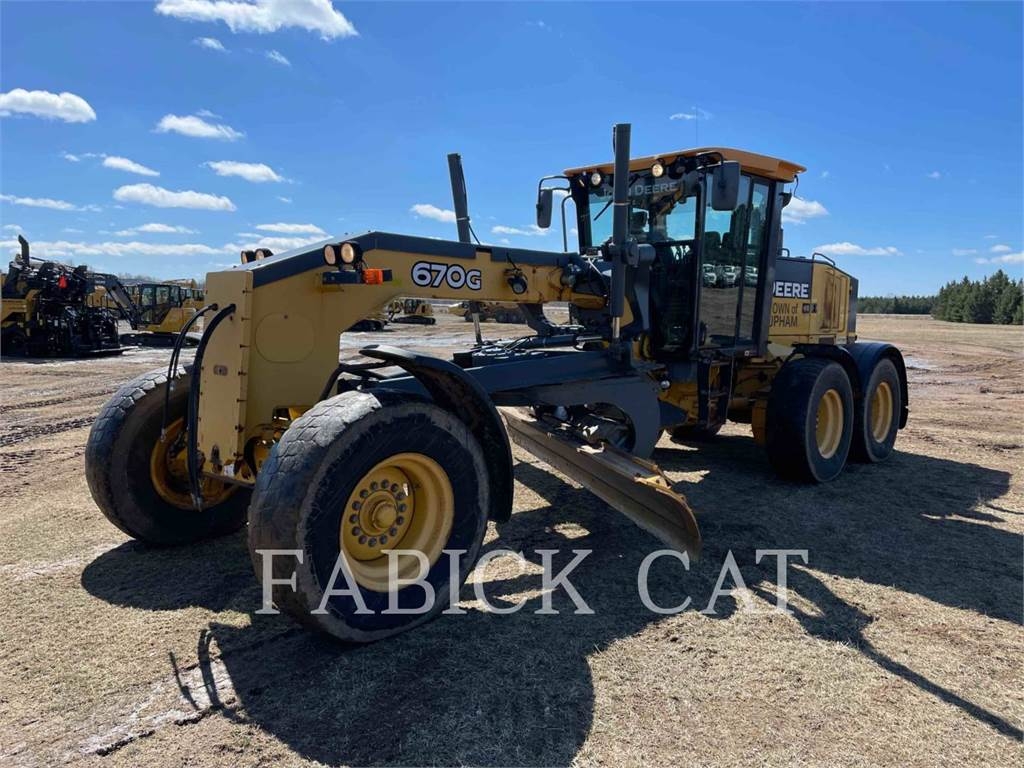 2010 John Deere & CO. 670G For Sale - 89,900 USD | Cat Used