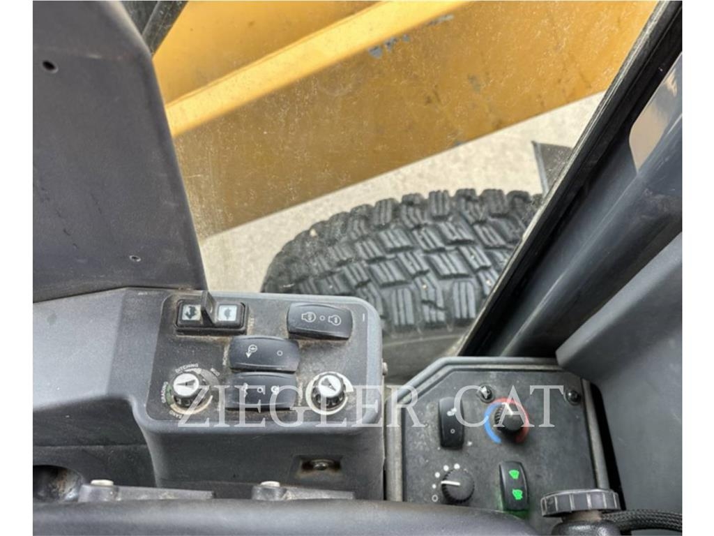 2021 John Deere & CO. 872GP For Sale - 194,000 USD | Cat Used