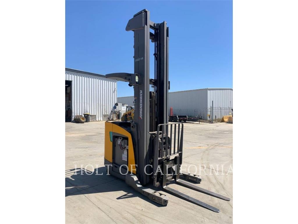 Jungheinrich ETR335DA - forklifts - Material Handling - CATERPILLAR ...