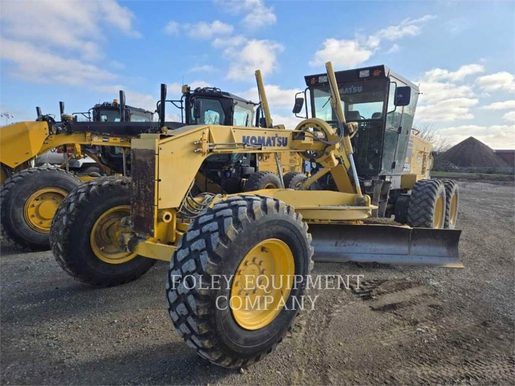 Komatsu GD655-3E0 - motoniveladoras para minería - Construcción ...