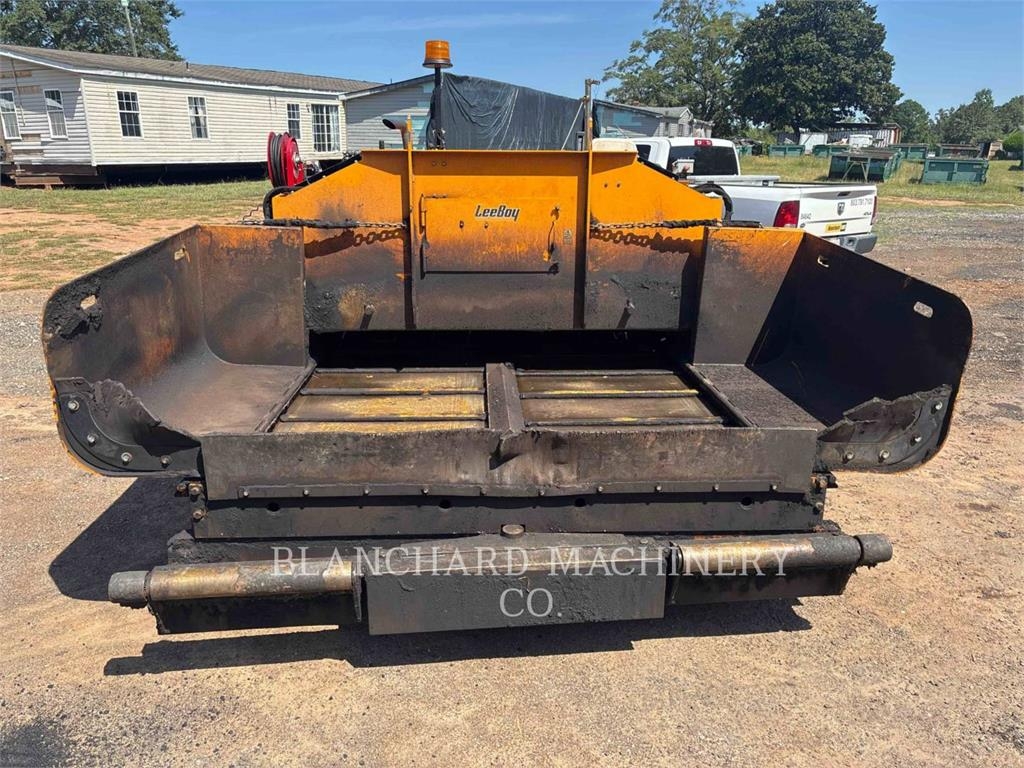 LeeBoy 8500E - Asfaltadoras - Construcción - CATERPILLAR WORLDWIDE