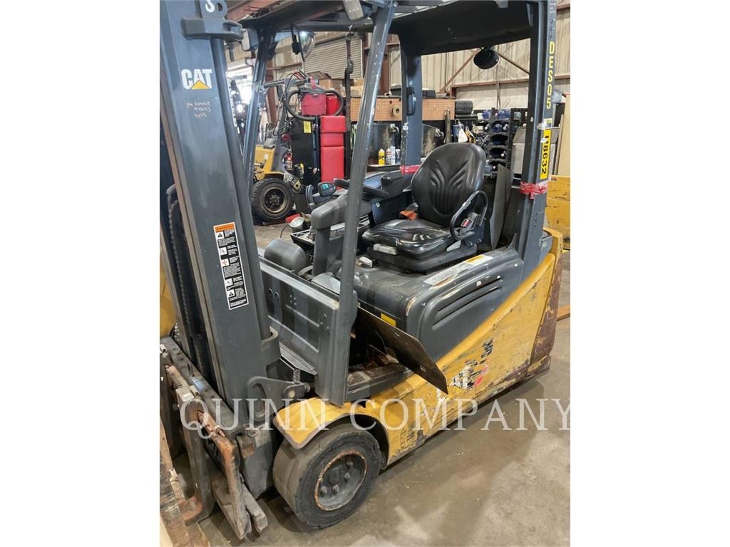 MCFA 2ET3500 - forklifts - Material Handling - CATERPILLAR WORLDWIDE