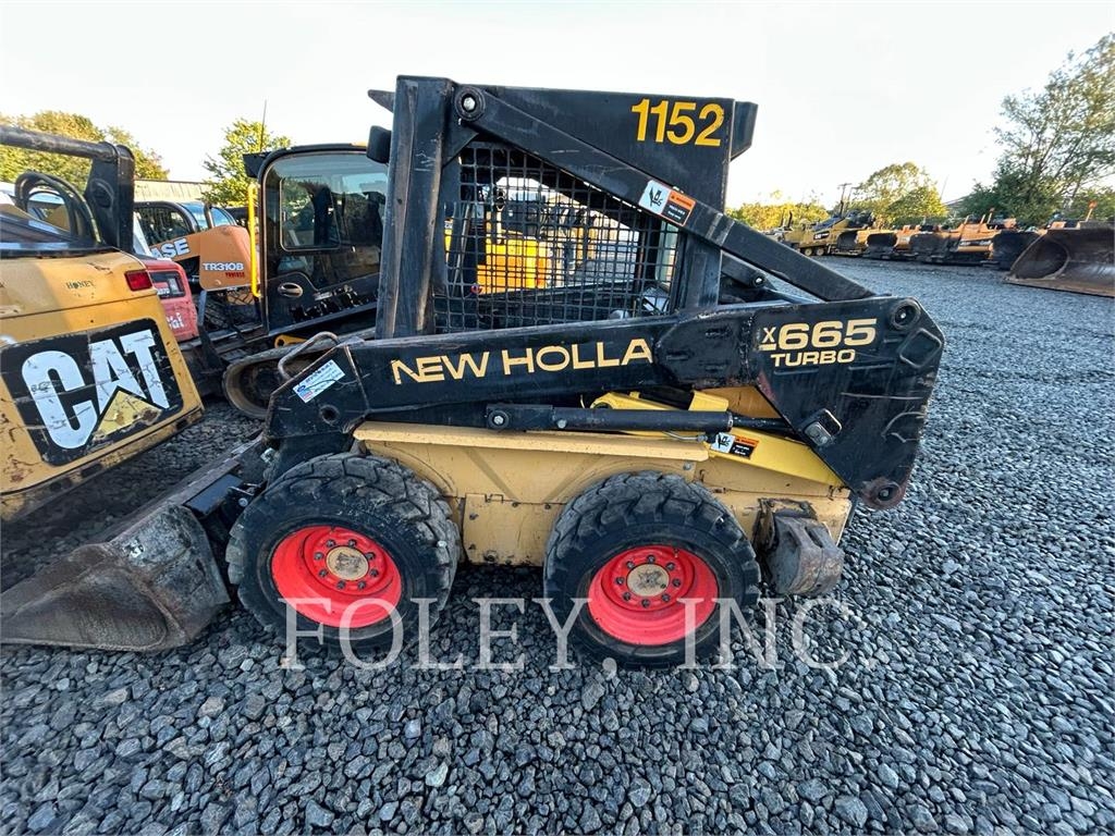 1995 New Holland LX665 For Sale - 9,000 USD | Cat Used