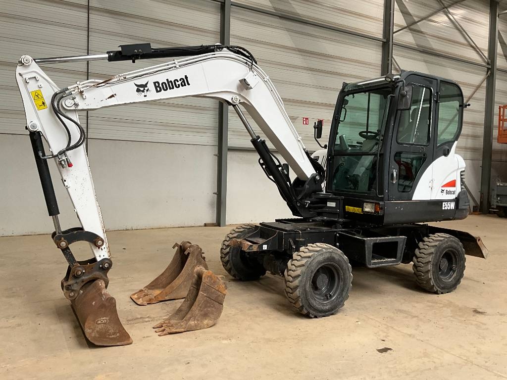 Bobcat E 55 W - Wheeled excavators - Construction - Geuens Machinery