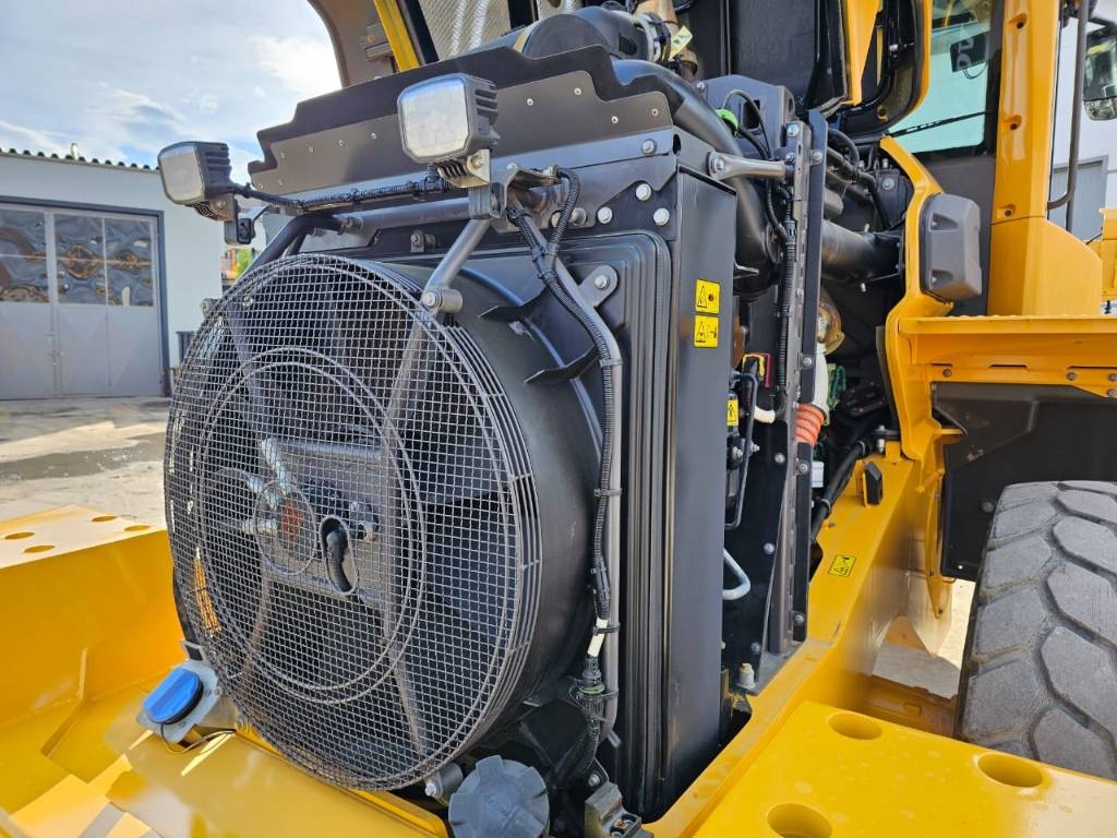 Buy Used Volvo L90H Wheel loader for sale in Stockholm, Sweden · PAN ...