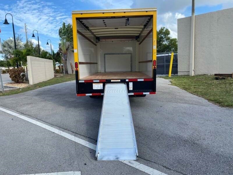 Ford ECONOLINE E350 16 FT**BOX TRUCK*LOADING RAMP*