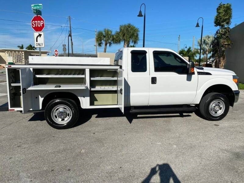 Ford F250 SD SUPERCAB 4X4 *UTILITY TRUCK*