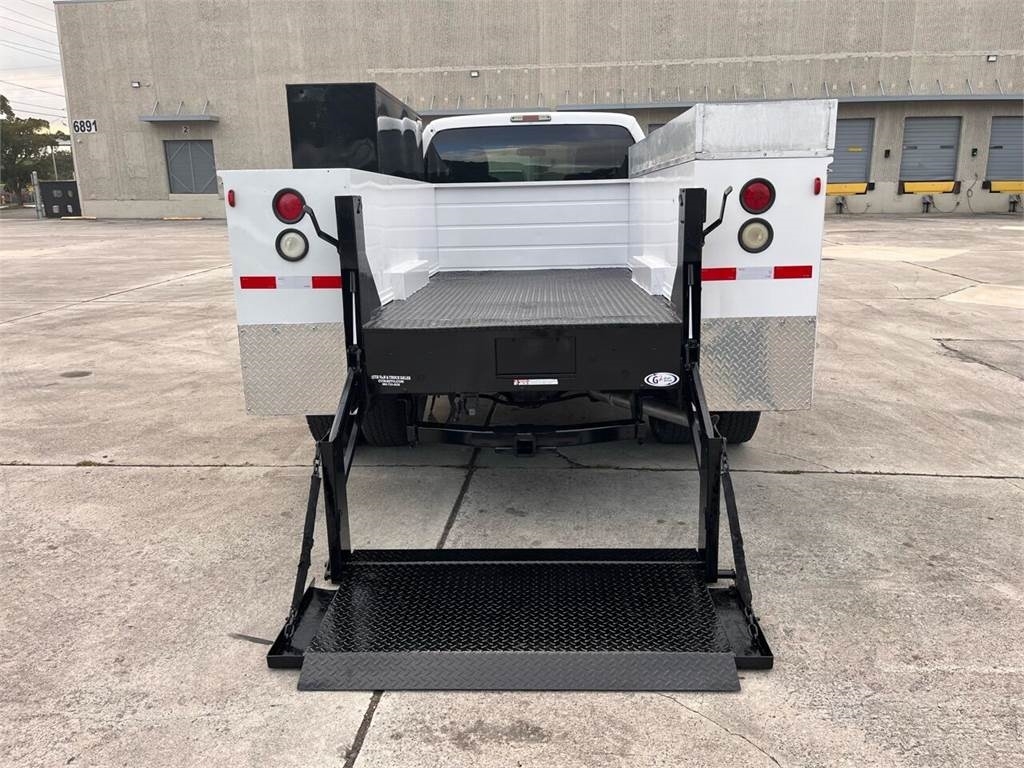Ford F350 SD DRW UTILITY TRUCK WITH TOMMY *LIFTGATE*F-3