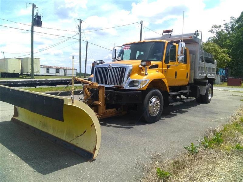 International 7000 SERIES