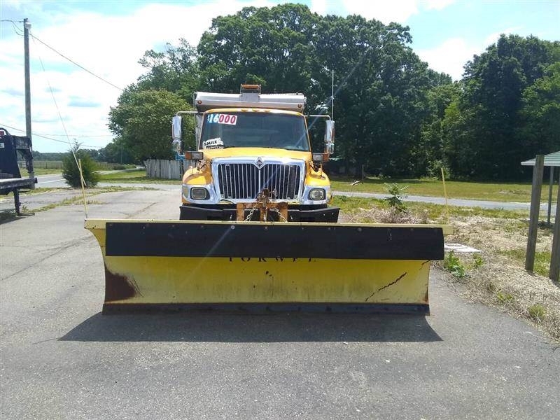 International 7000 SERIES