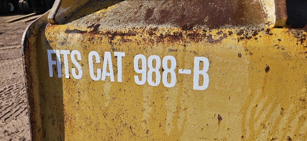 CAT 988-B Loader Bucket