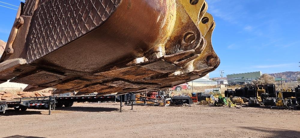 CAT 988-B Loader Bucket