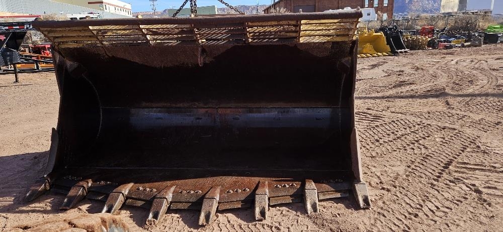 CAT 988-B Loader Bucket