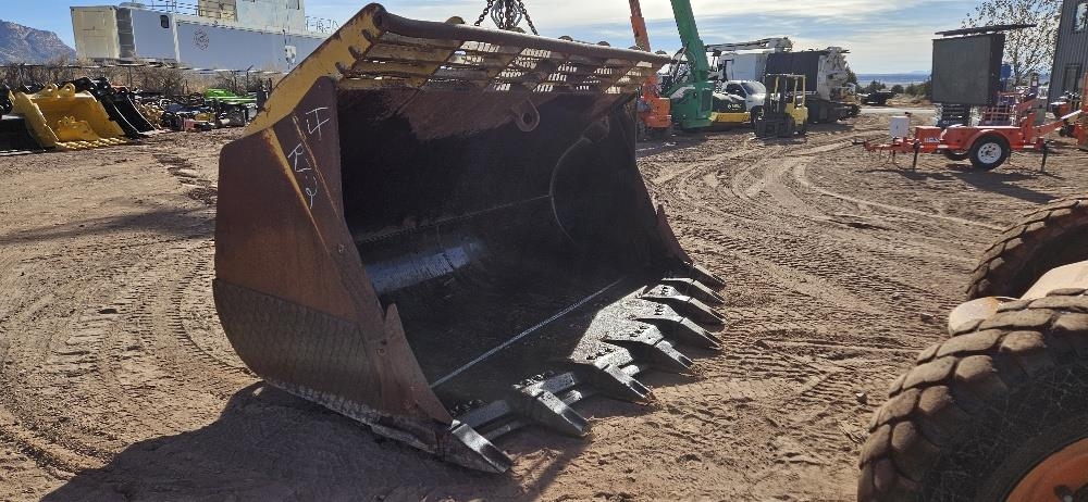 CAT 988-B Loader Bucket