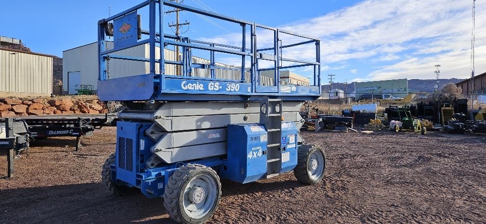 Genie GS-4390 Scissor Lift