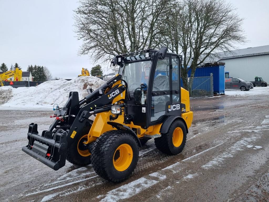 JCB 403 Plus 30km/h kampanjränta 1,99% - Kompaktlastare - Entreprenad ...