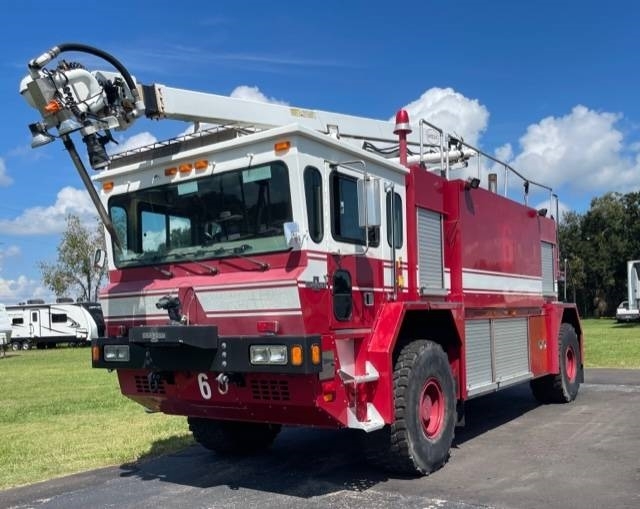[Other] 2001 OSHKOSH TI-1500AF4X4 FIRE TRUCK SKY BOOM 2001