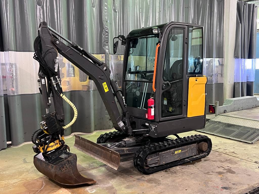 Volvo EC18 E 2022 Rotortilt / vagn 627 timmar | Polar Machine Trading