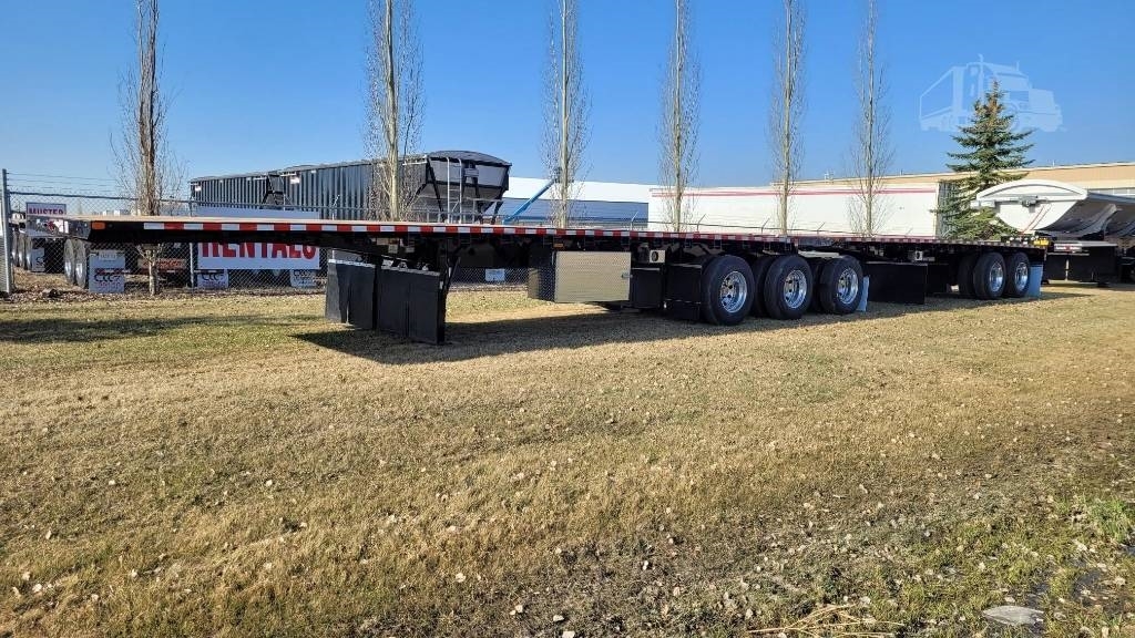 Doepker Super B Flat/Highboy/Flat Deck Trailer