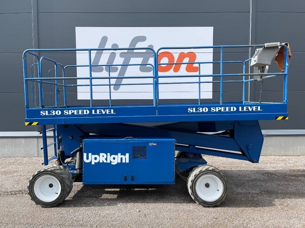 Begagnade liftar - saxliftar - Lifton AB