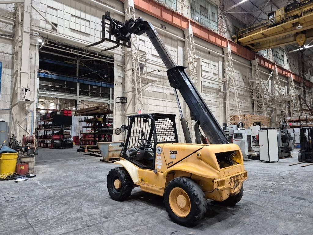 JCB 520