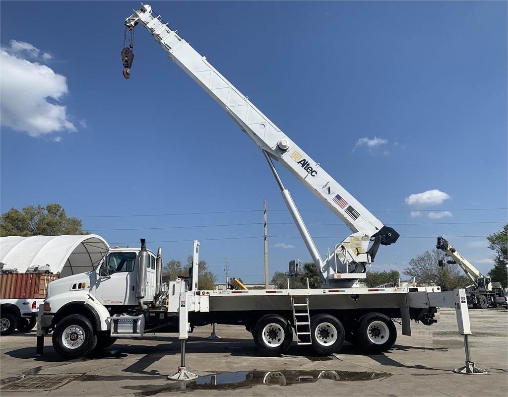Altec Crane Trucks & Boom Trucks | Ritchie List