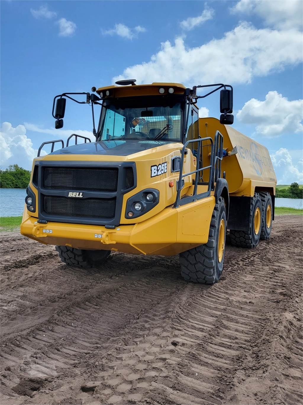 Bell B25 Water Truck For Sale | Ritchie List