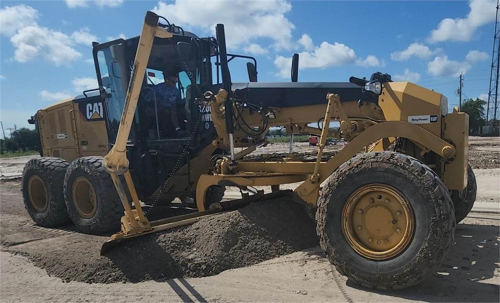 CAT 120M2 AWD VHP PLUS