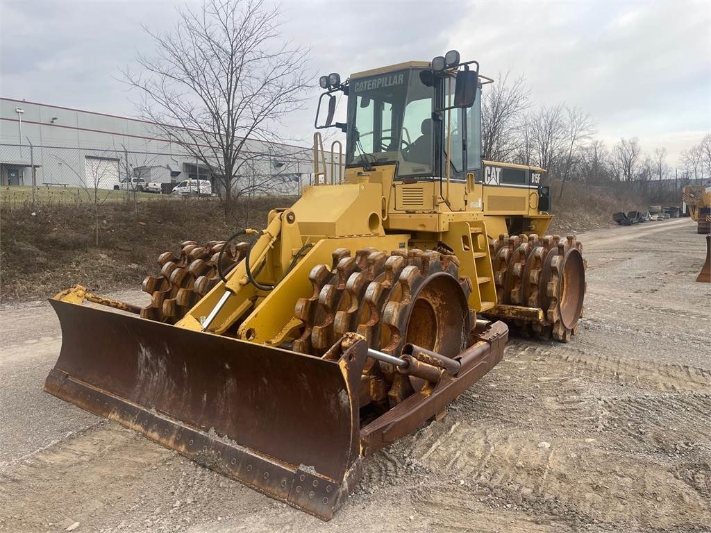 CAT 815F