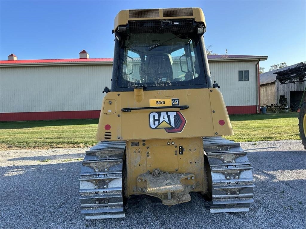 CAT D4