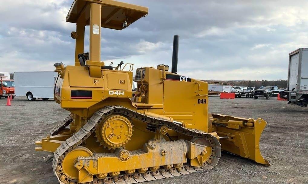 CAT D4H