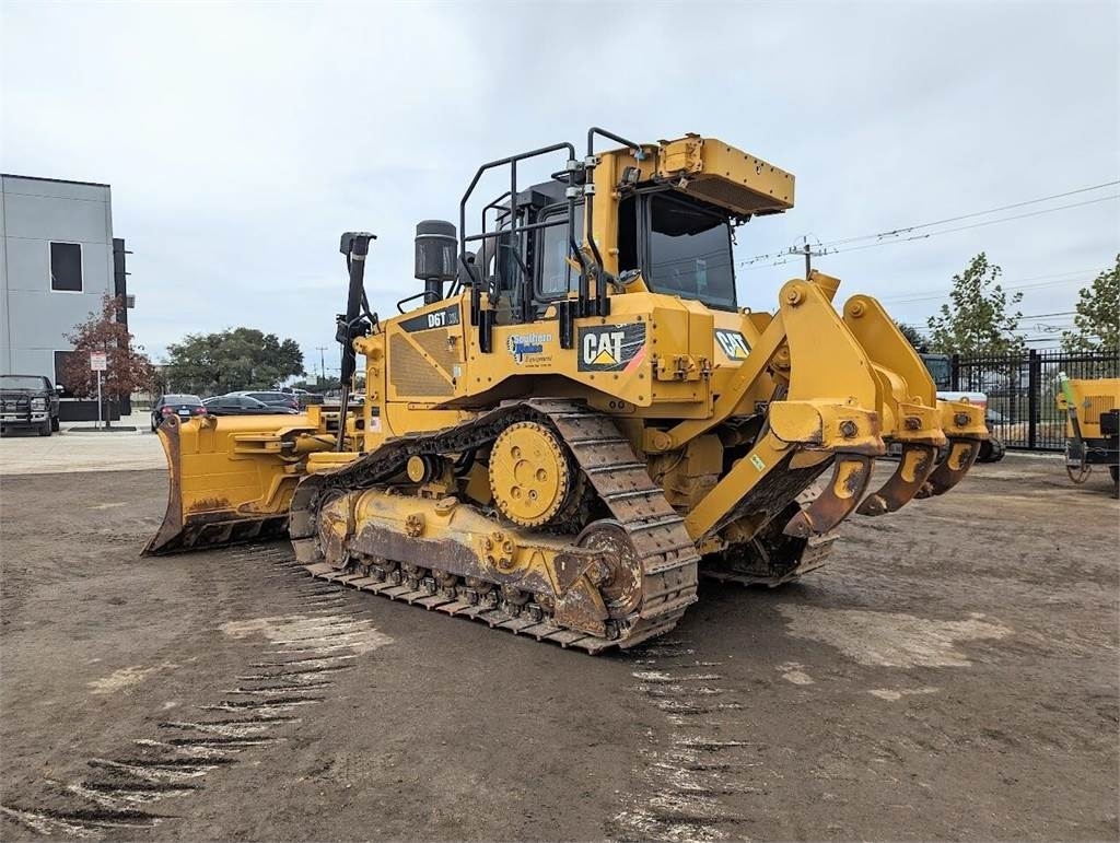 CAT D6T XL