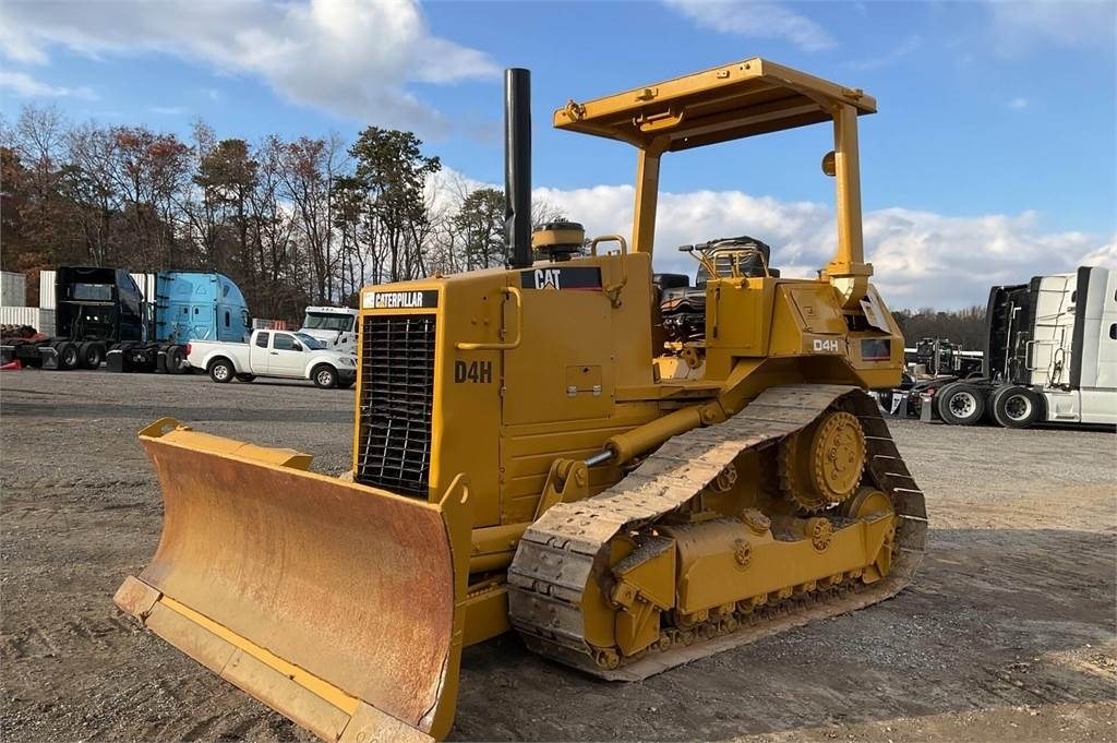 Caterpillar D4H